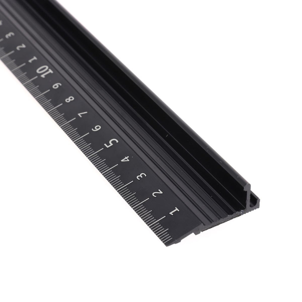 Règle de découpe avec protège doigt antidérapante | Deco Cuir