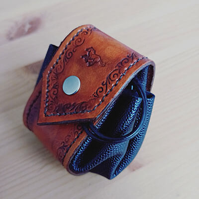 Tutoriel gratuit - Comment faire une bourse en cuir