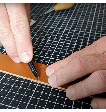 Guide | How to cut leather, even thick? | Deco Cuir